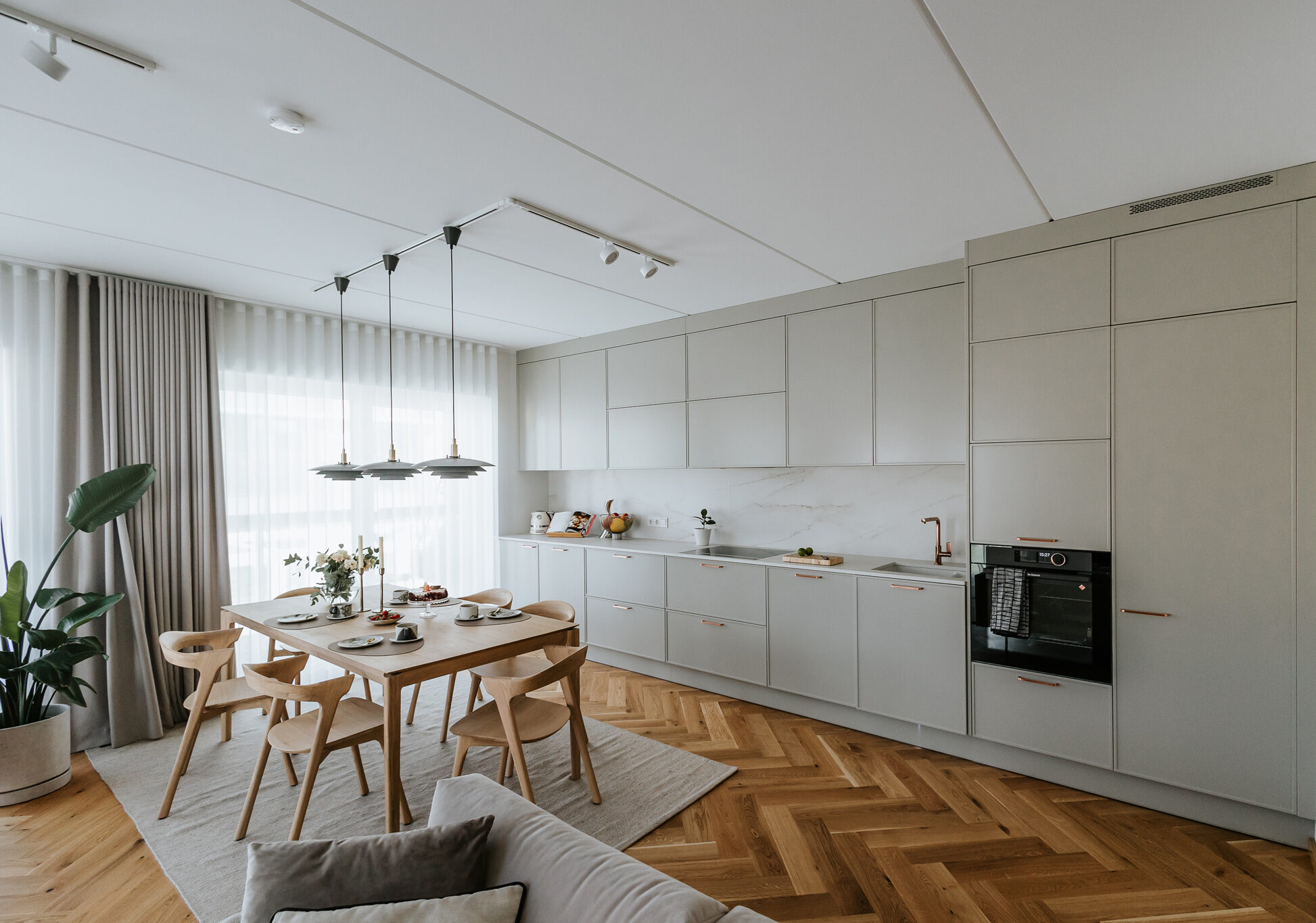 Kontakt - Laak Disain